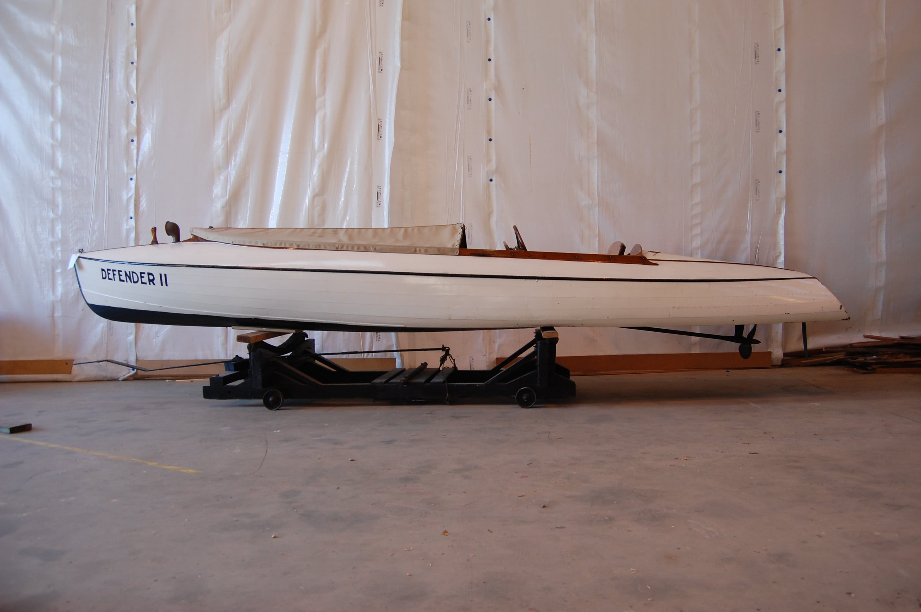 BC32 – Hydroplane “Defender II” | National Maritime Museum Cornwall